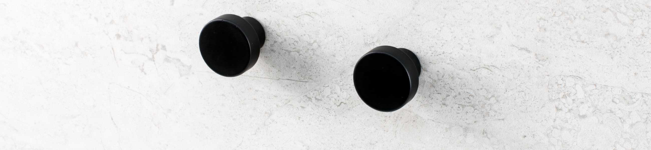 Svarta Krokar - Till hall, kök & badrum | Beslagonline.se