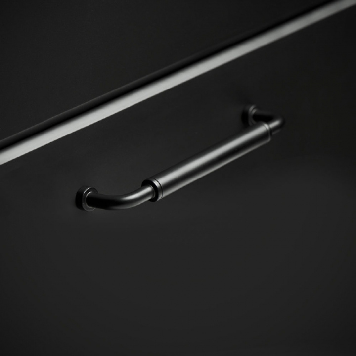 Handtag Brohult M - 128mm - Svart/Svart | Beslagonline.se